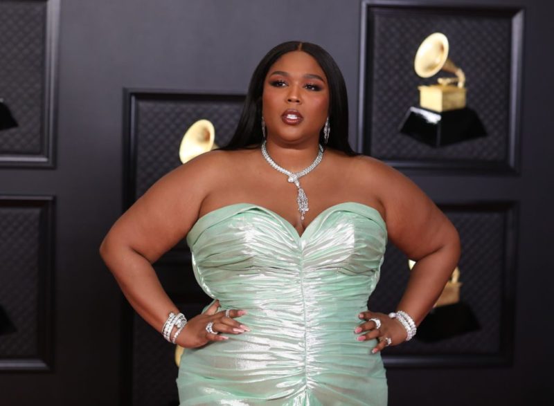 "Thong Over Colorful Stockings": Lizzo Makes The New Trend a Reality ...
