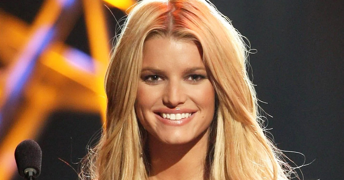 "From 240 pounds to 100 pounds": Jessica Simpson, who lost a lot of ...