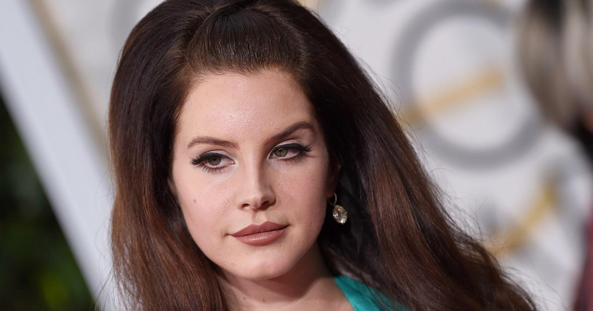 “I Gained 220 Pounds Eating Junk Food”: Lana Del Rey Put On Tight ...