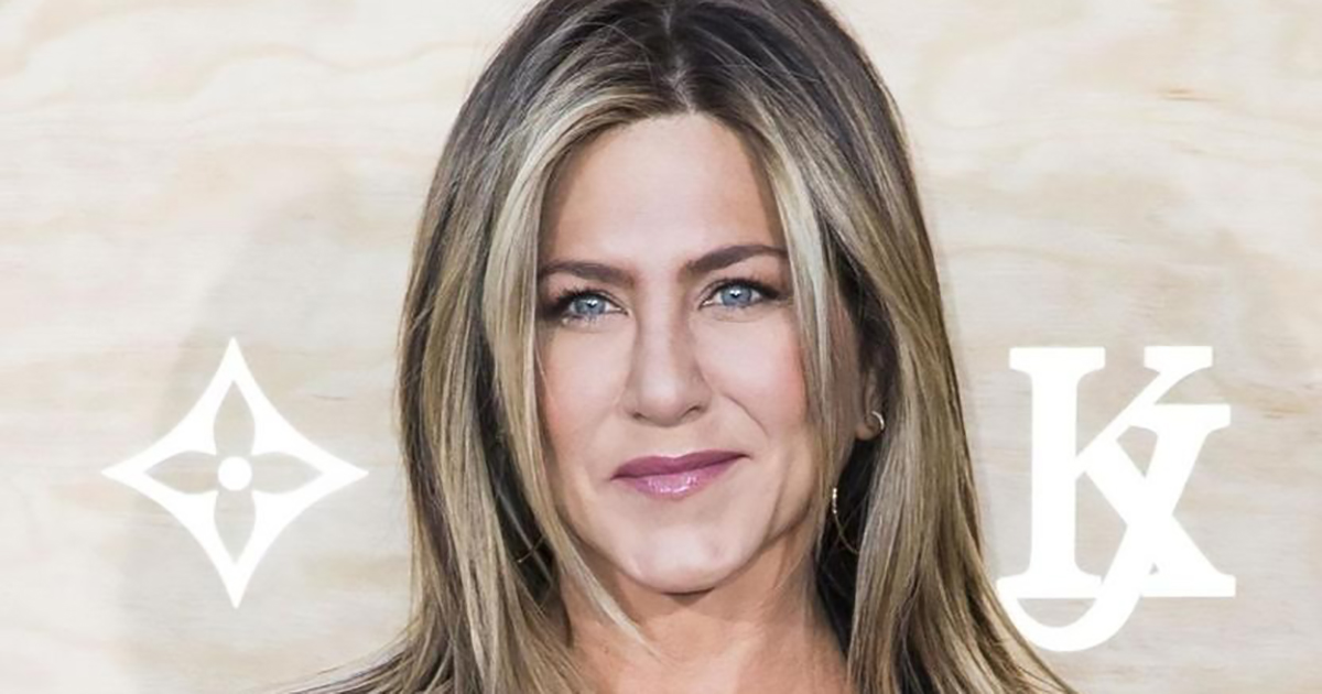 "Quite Unexpectedly": Jennifer Aniston In a Sheath Dress With a Defiant ...