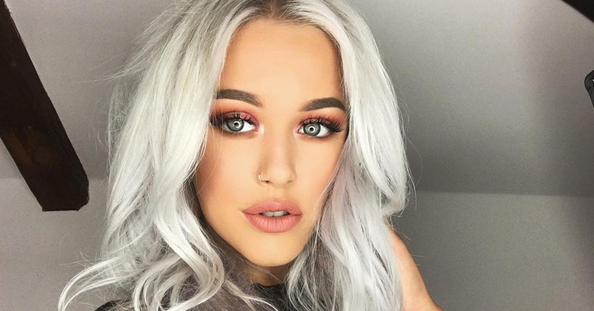 "Bold And Stylish": British Model Lottie Tomlinson Came To The Premiere ...