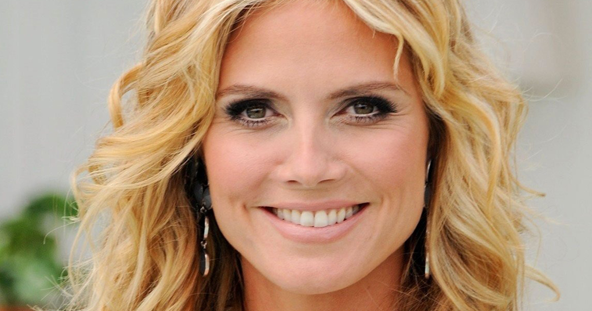 "Said hello to followers!" Heidi Klum played with half-covered breasts ...