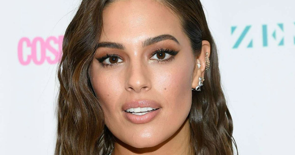 "Table-like legs!" 200-pound Graham dared to go out in transparent ...