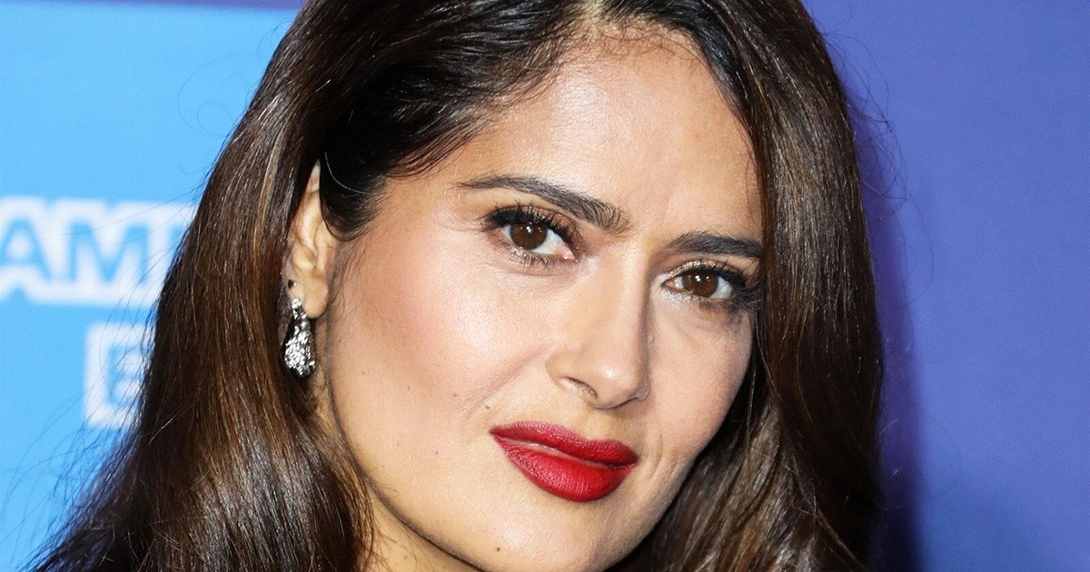 "Always the queen": Hayek boasted of a chic figure in a deep-cut dress ...